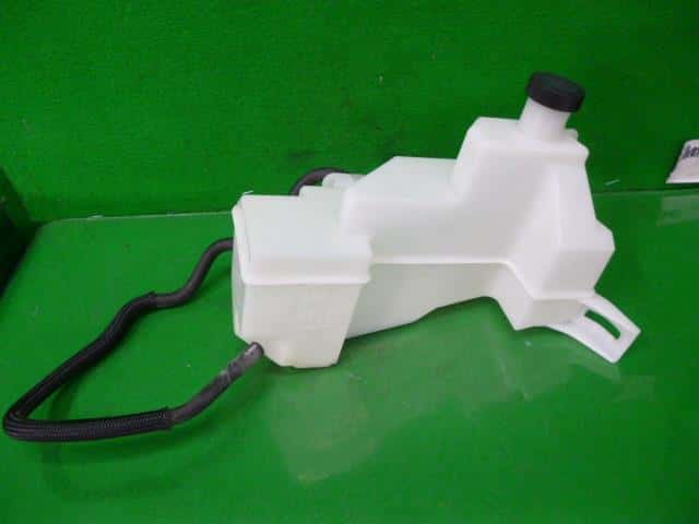 [Used]Coolant Tank NISSAN X-Trail 2013 DBA-NT32 217114BB0B - BE FORWARD ...