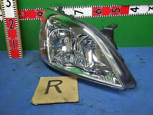 [Used]Right Headlight TOYOTA Corolla Runx 2003 UA-NZE121 8111013280 ...