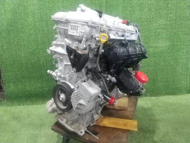 [Used]2ZR-FXE Engine TOYOTA Voxy 2014 DAA-ZWR80G 1900037470 - BE ...