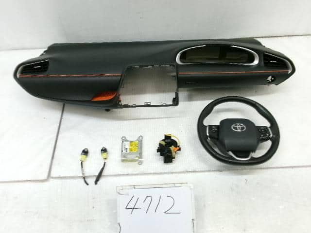 [Used]Instrument Panel TOYOTA Sienta 2017 DAA-NHP170G - BE FORWARD Auto ...