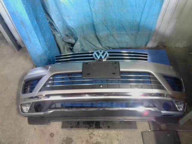 [Used]Front Bumper VOLKSWAGEN Touareg 2016 DBA-7PCGRS 7P6807221D - BE FORWARD Auto Parts