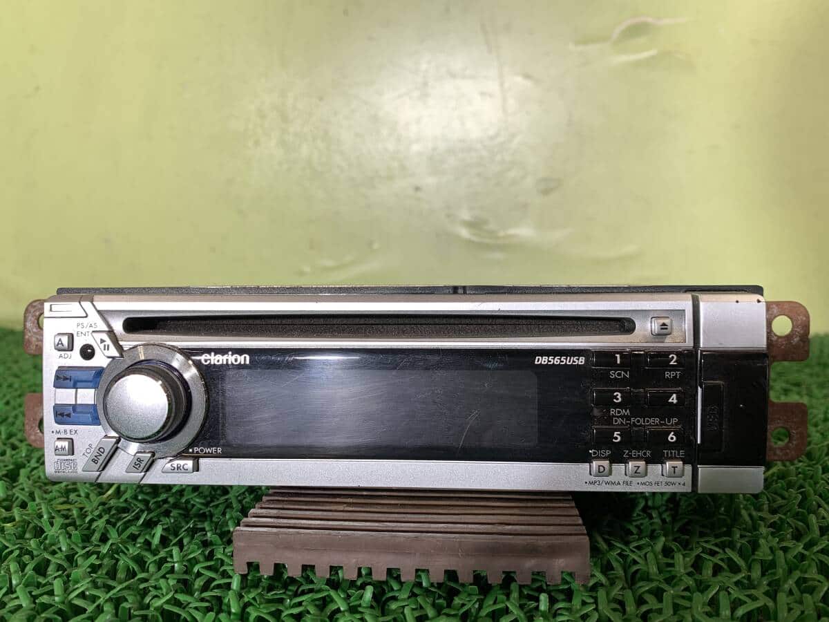 [Used]DB565USB Clarion audiodisk player deck 1DIN USB CD FM AM ★288333 ...