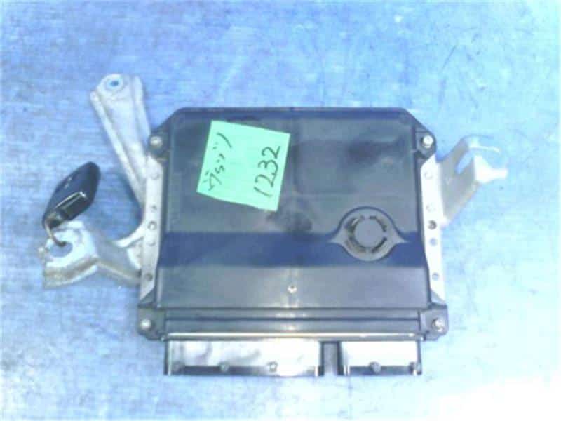 [Used]Engine Control Unit / ECU TOYOTA Vitz 2006 DBA-SCP90 8966152A90 ...