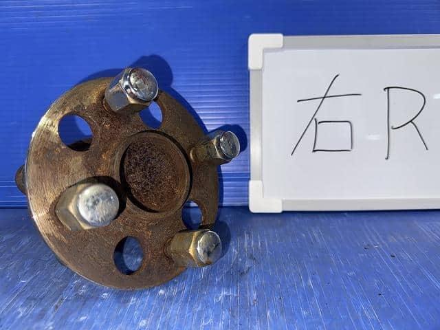 [Used]Rear Wheel Hub TOYOTA Vitz 2011 DBA-KSP130 4245052070 - BE ...