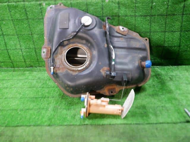 [Used]Fuel Tank DAIHATSU Mira e-s 2011 DBA-LA310S 77001B2170 - BE ...