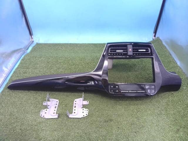 [Used]Instrument Panel TOYOTA Prius 2016 DAA-ZVW50 - BE FORWARD Auto Parts