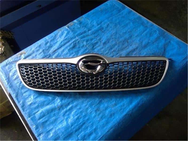 [Used]Radiator Grille TOYOTA Corolla Runx 2002 TA-NZE121 - BE FORWARD ...