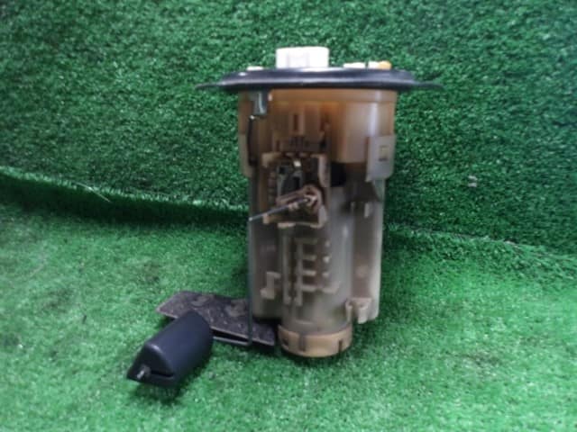 [Used]Fuel Pump TOYOTA Voxy 2005 DBA-AZR60G 2322128040 - BE FORWARD ...