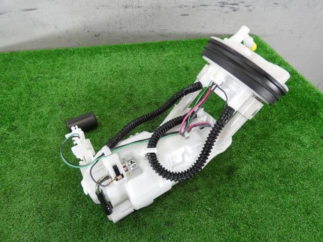 [Used]Fuel Pump HONDA Step Wagon 2010 DBA-RK1 17045SZW000 - BE FORWARD ...
