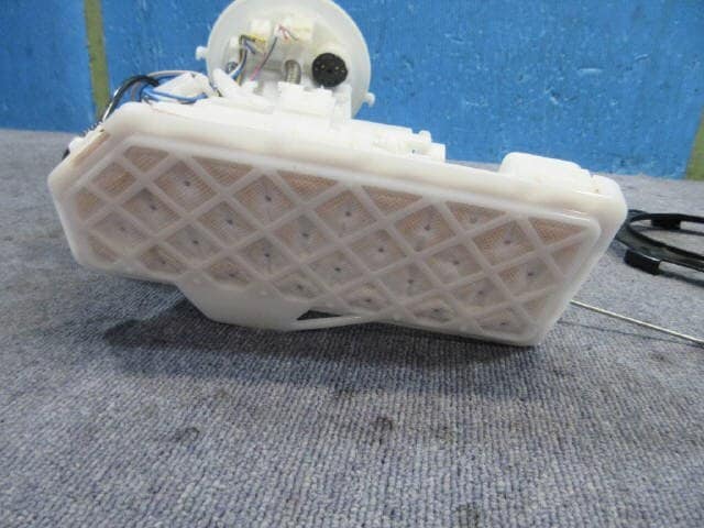 [Used]7kurudepa Aqua 6AA-MXPK11 Fuel Pump Fuel Pump M15A-FXE 77020-52630 [ZNo:06005508] 166128 ...