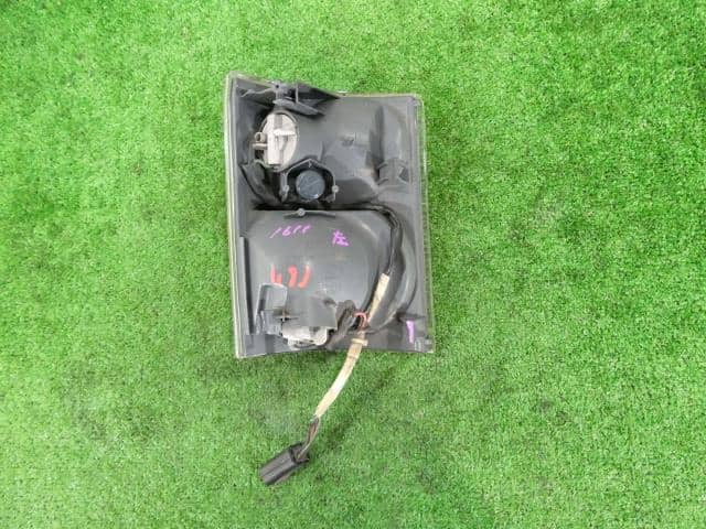 [Used]Left Side Marker Light MAZDA Titan 2005 KR-SYF6T WG7051070D - BE ...