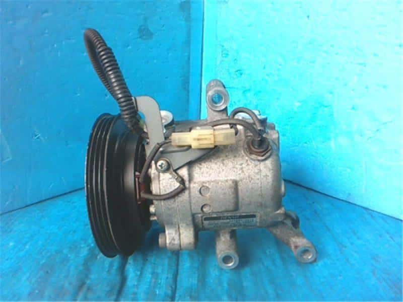 [Used]Daihatsu Genuine move custom LA100S air-conditioner compressor ...