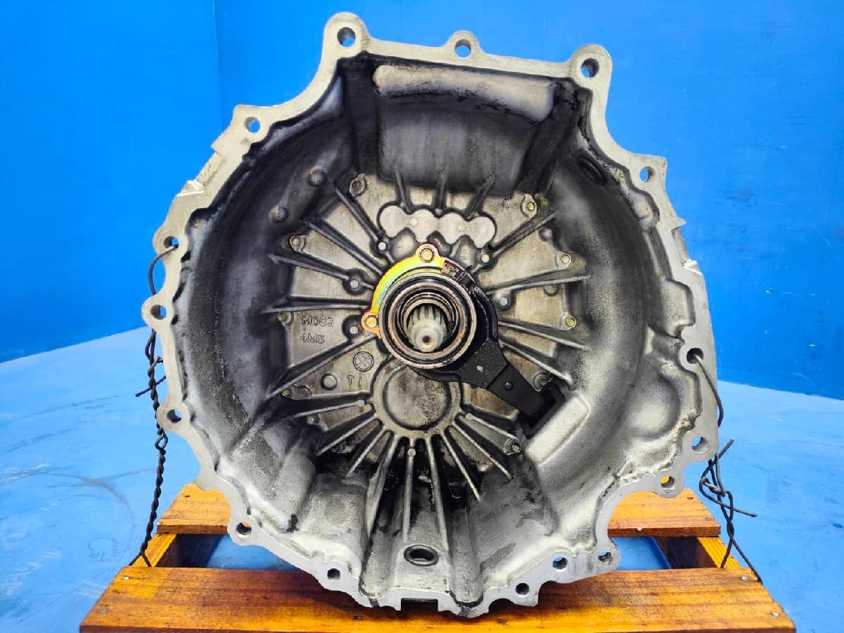 [Used]M035 T2 Z587775 with the Mitsubishi Fuso KK-FE53EB Canter MT ...