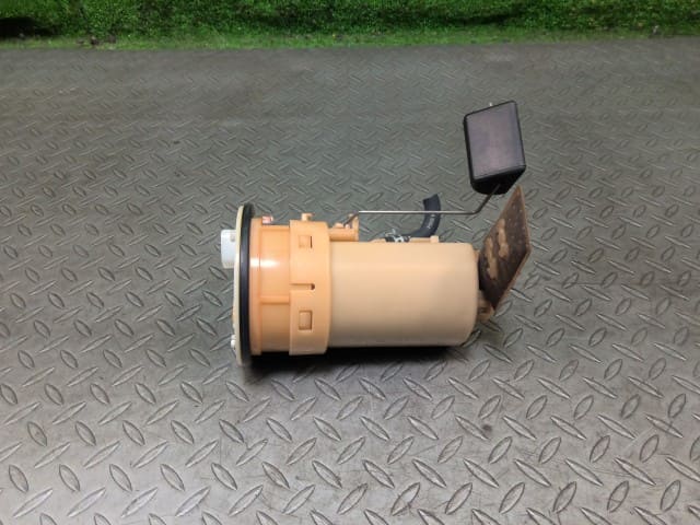 [Used]Fuel Pump TOYOTA Voxy 2005 CBA-AZR65G 2322128040 - BE FORWARD ...