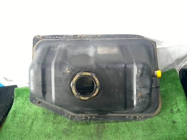 [Used]Fuel Tank SUZUKI Jimny 2003 TA-JB23W 8910181AA0 - BE FORWARD Auto ...