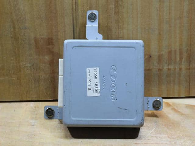 [Used]ABS Control Module HYUNDAI Centennial 2004 95660-3B500 - BE ...
