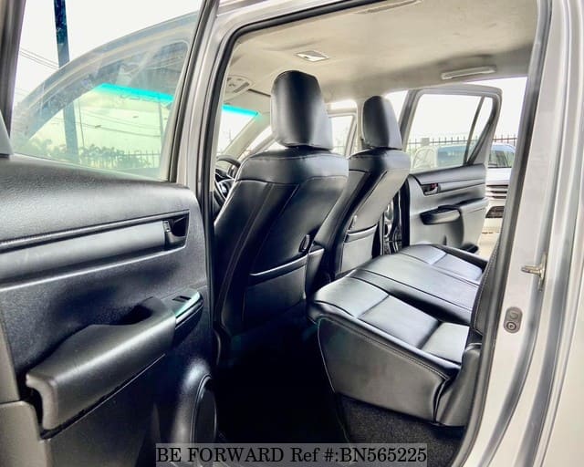 Used 2017 TOYOTA HILUX 2.4 for Sale BN565225 - BE FORWARD