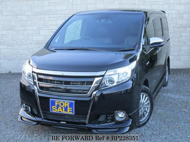 Used 2017 TOYOTA ESQUIRE/ZWR80G for Sale BP228351 - BE FORWARD