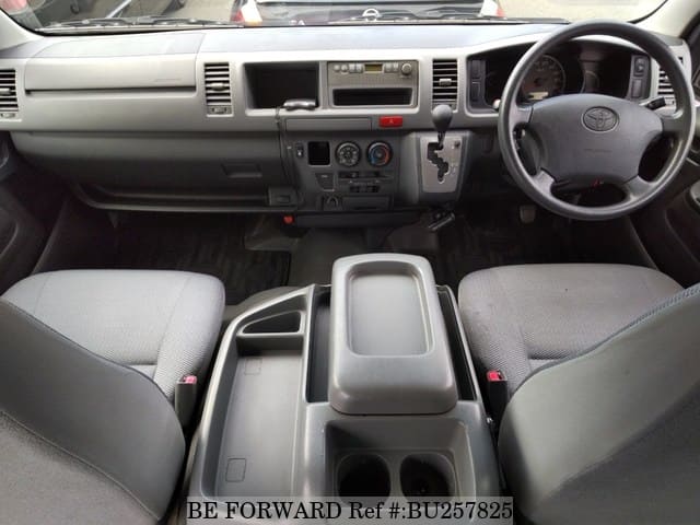 Used 2006 TOYOTA HIACE WAGON DX/CBA-TRH214W for Sale BU257825 - BE FORWARD