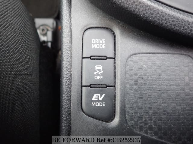 Used 2021 TOYOTA YARIS CROSS HYBRID X/6AA-MXPJ10 for Sale CB252937 - BE ...