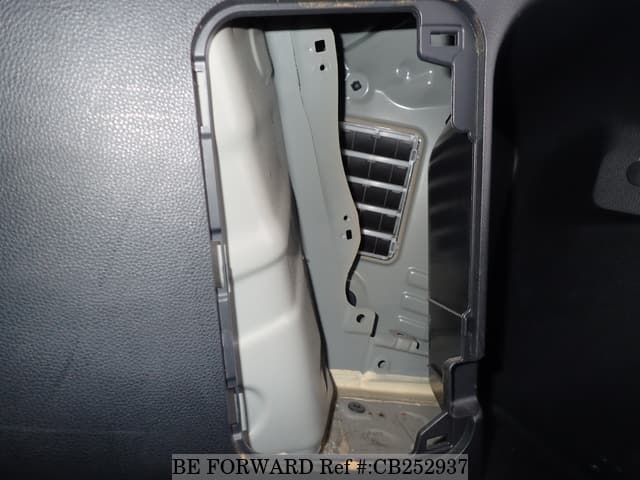 Used 2021 TOYOTA YARIS CROSS HYBRID X/6AA-MXPJ10 for Sale CB252937 - BE ...