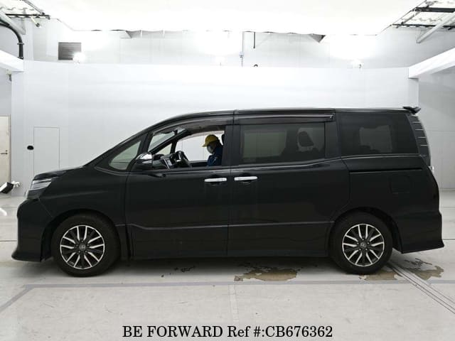 Used 2017 TOYOTA VOXY ZS/DBA-ZRR80W for Sale CB676362 - BE FORWARD