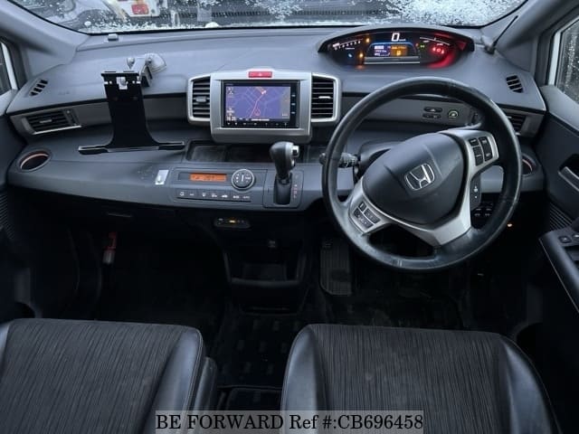 Used 2014 HONDA FREED SPIKE HYBRID JUST SELECTION PLUS/DAA-GP3 for Sale ...