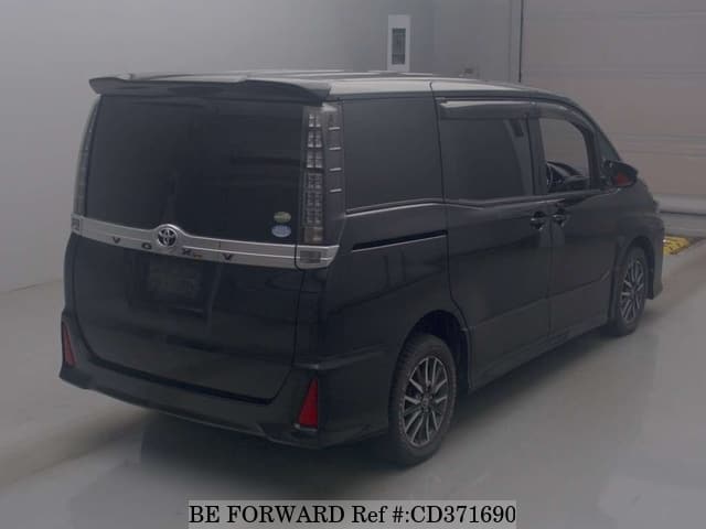 Used 2017 TOYOTA VOXY ZS/DBA-ZRR85W for Sale CD371690 - BE FORWARD